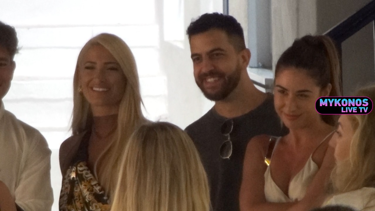 H ΤΟΥΝΗ ΚΑΤΑΠΟΛΕΜΑΕΙ ΤΗΝ ΘΛΙΨΗ ΤΗΣ ΓΙΑ ΤΟ ΡΟΖ ΒΙΝΤΕΟ ΜΕ ...