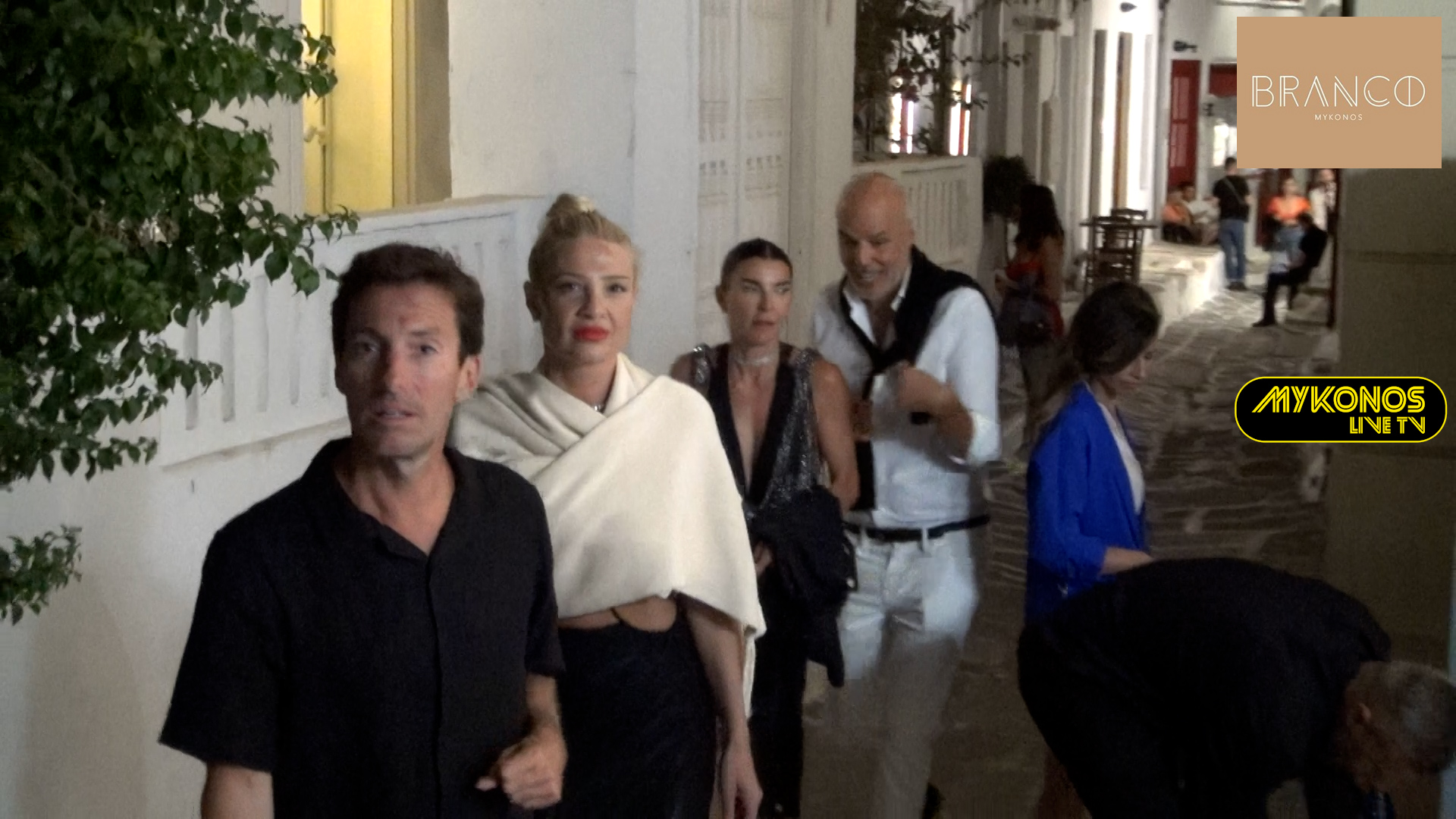 ΞΕΣΑΛΩΣΕ ΣΤΗΝ ΜΥΚΟΝΟ Η ΦΑΙΗ ΣΚΟΡΔΑ | Mykonos Live TV