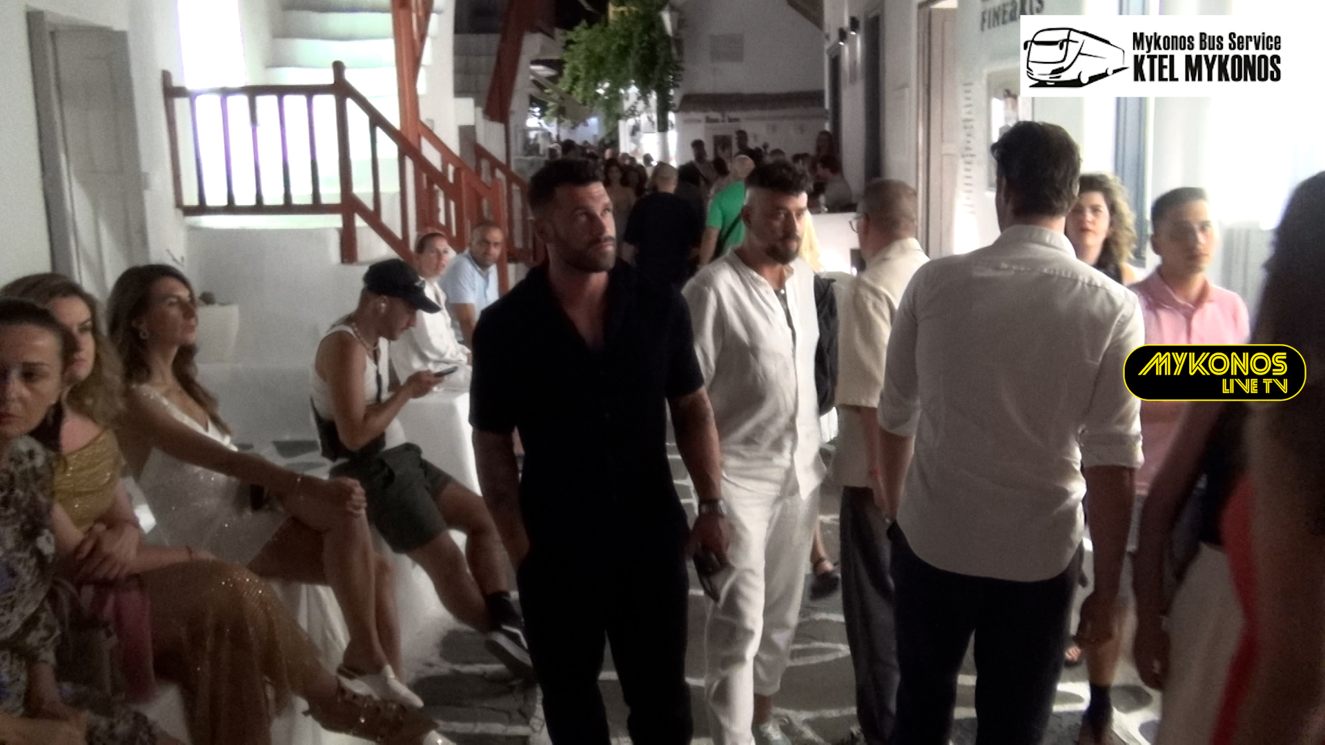 ΣΧΙΖΑΣ-ΠΑΝΑΓΙΩΤΑΡΟΥ: ΔΥΟ ΞΕΝΟΙ ΣΤΟ ΙΔΙΟ ΝΗΣΙ | Mykonos Live TV